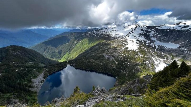 25 Beautiful Photos From National Parks Around The World | Know Your Meme