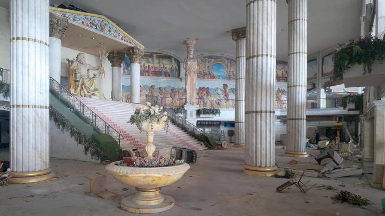 25 Eerie Photos Of Abandoned Places People Stumbled Upon | Know Your Meme