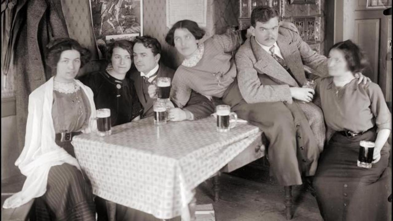 Discover 1900s Life With Vintage Photographs From The Past | Know Your Meme