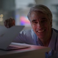 Who Is The 'Apple Guy Running' And Why Is He A Meme? The Viral 'Craig ...