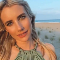 What's The 'Emma Roberts Beach Walk To Lana Del Rey' Meme? The 'Stan ...
