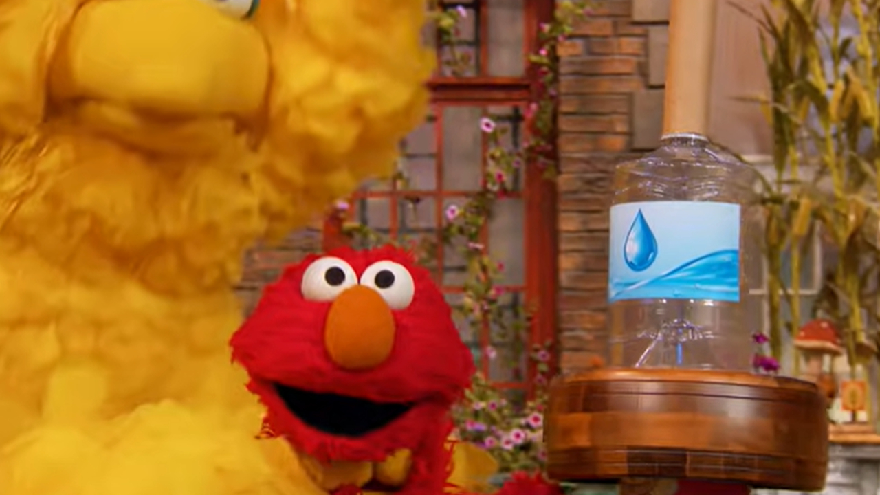 Elmo Paper Towel Roll Know Your Meme