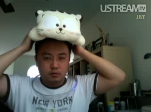 [Image - 14580] | Put Shoe on Head | Know Your Meme