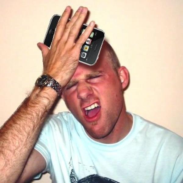 [Image - 57099] | iPhone 4 Death Grip | Know Your Meme