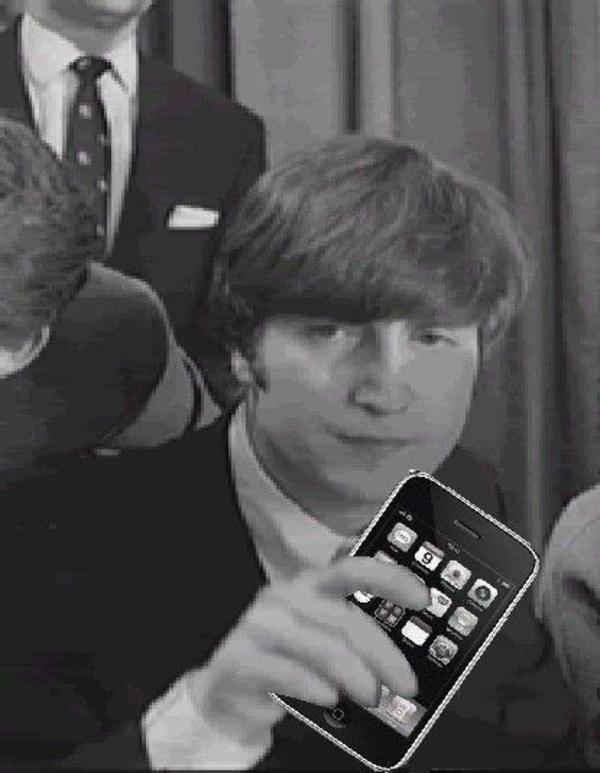 [Image - 58465] | iPhone 4 Death Grip | Know Your Meme