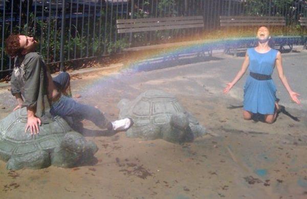 [Image - 330819] | Forced Perspective | Know Your Meme