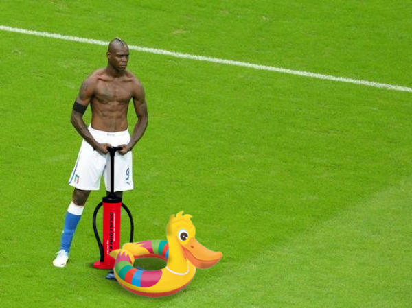 Mario Balotelli is deflating popularity | Mario Balotelli's Goal ...