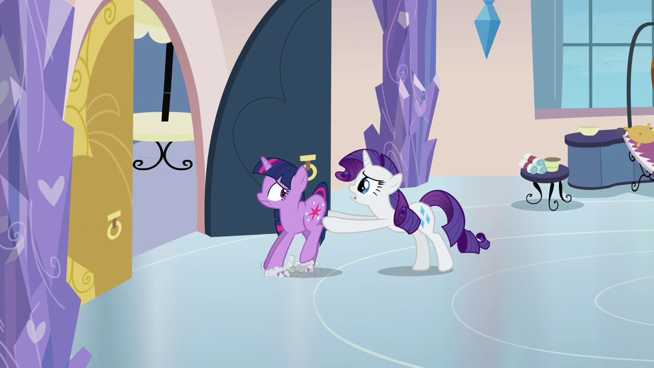 Rarity pushing Twilight Sparkle | My Little Pony: Friendship is Magic ...