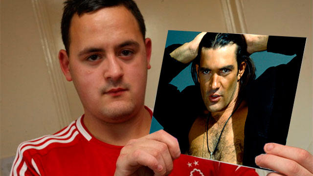 A [Banderas] Picture Worth $735 | Antonio Banderas' Laptop Reaction ...