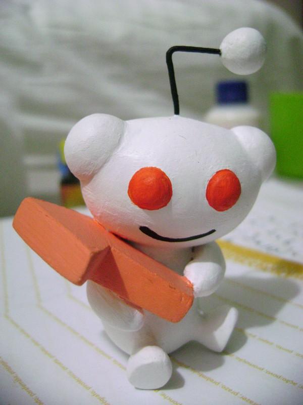 Snoo Sculpture | Snoo | Know Your Meme
