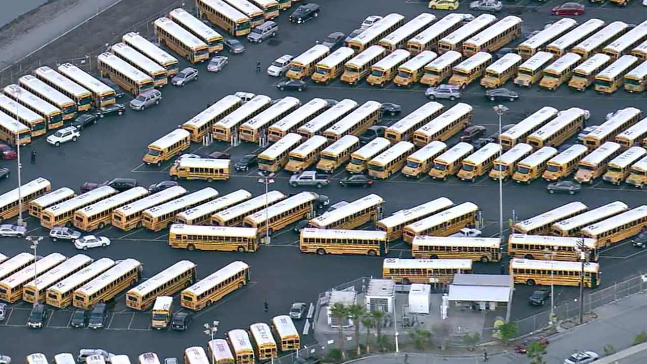 LAUSD School Buses Take a Day Off | 2015 Los Angeles Unified School ...
