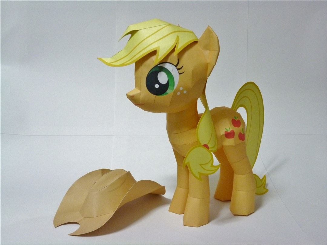 Papercraft Applejack | My Little Pony: Friendship is Magic | Know Your Meme