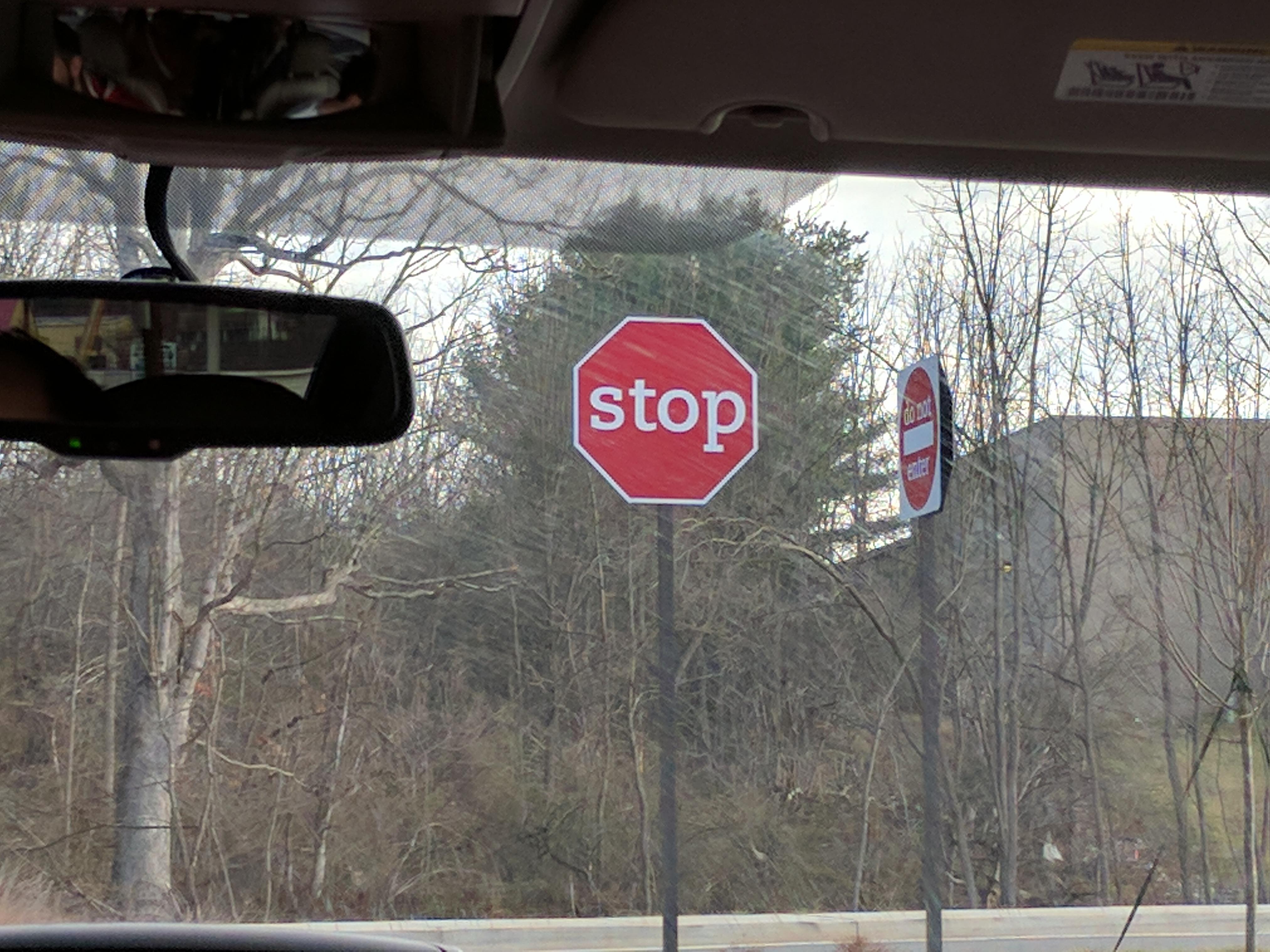 Lowercase Stop Sign | Mildly Interesting | Know Your Meme