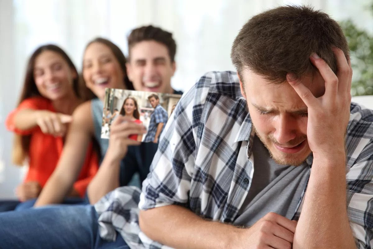 oh | Distracted Boyfriend | Know Your Meme