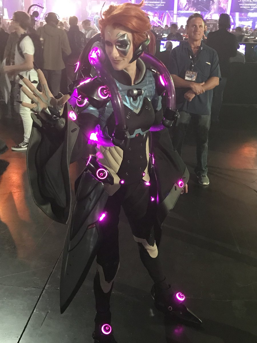 Blizzcon Moira | Cosplay | Know Your Meme