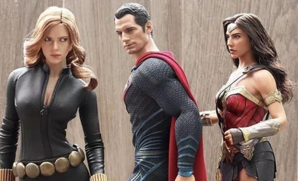 Distracted Superman | Distracted Boyfriend | Know Your Meme