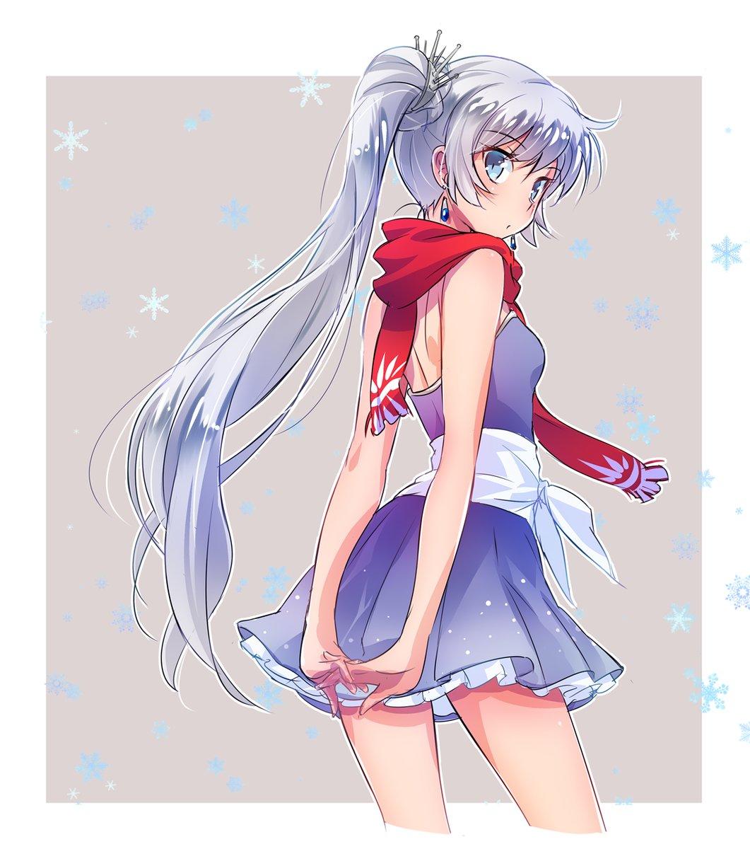 Weiss put her scarf on.... | RWBY | Know Your Meme