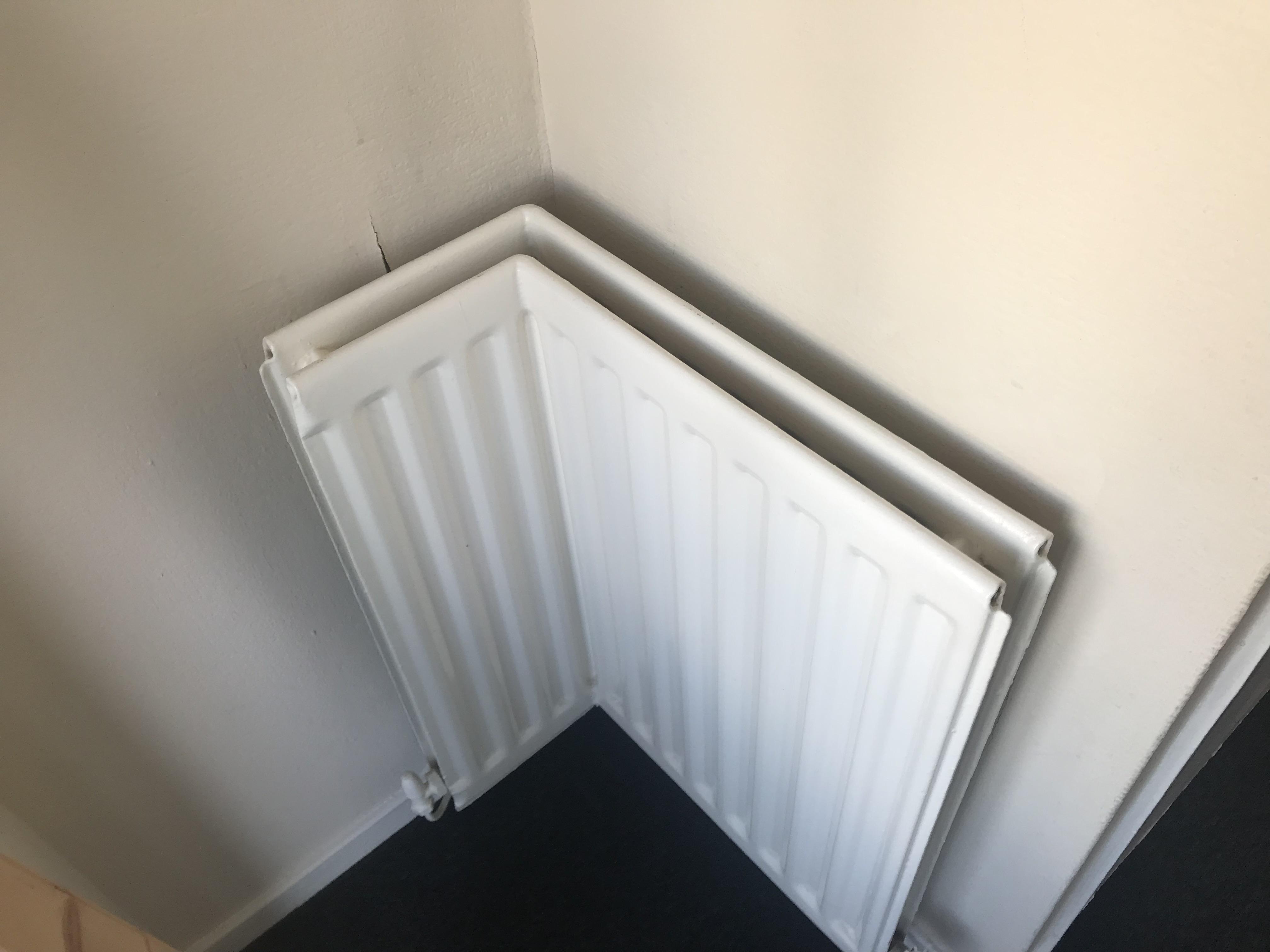My brother has a corner radiator in his house | r/mildlyinteresting ...