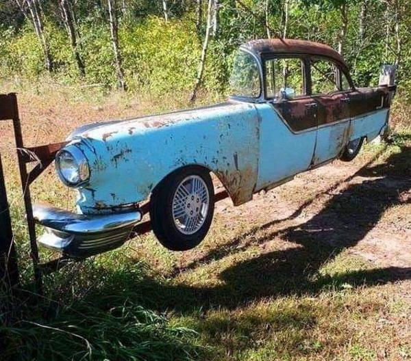 This gate made with a car | r/mildlyinteresting | Mildly Interesting ...