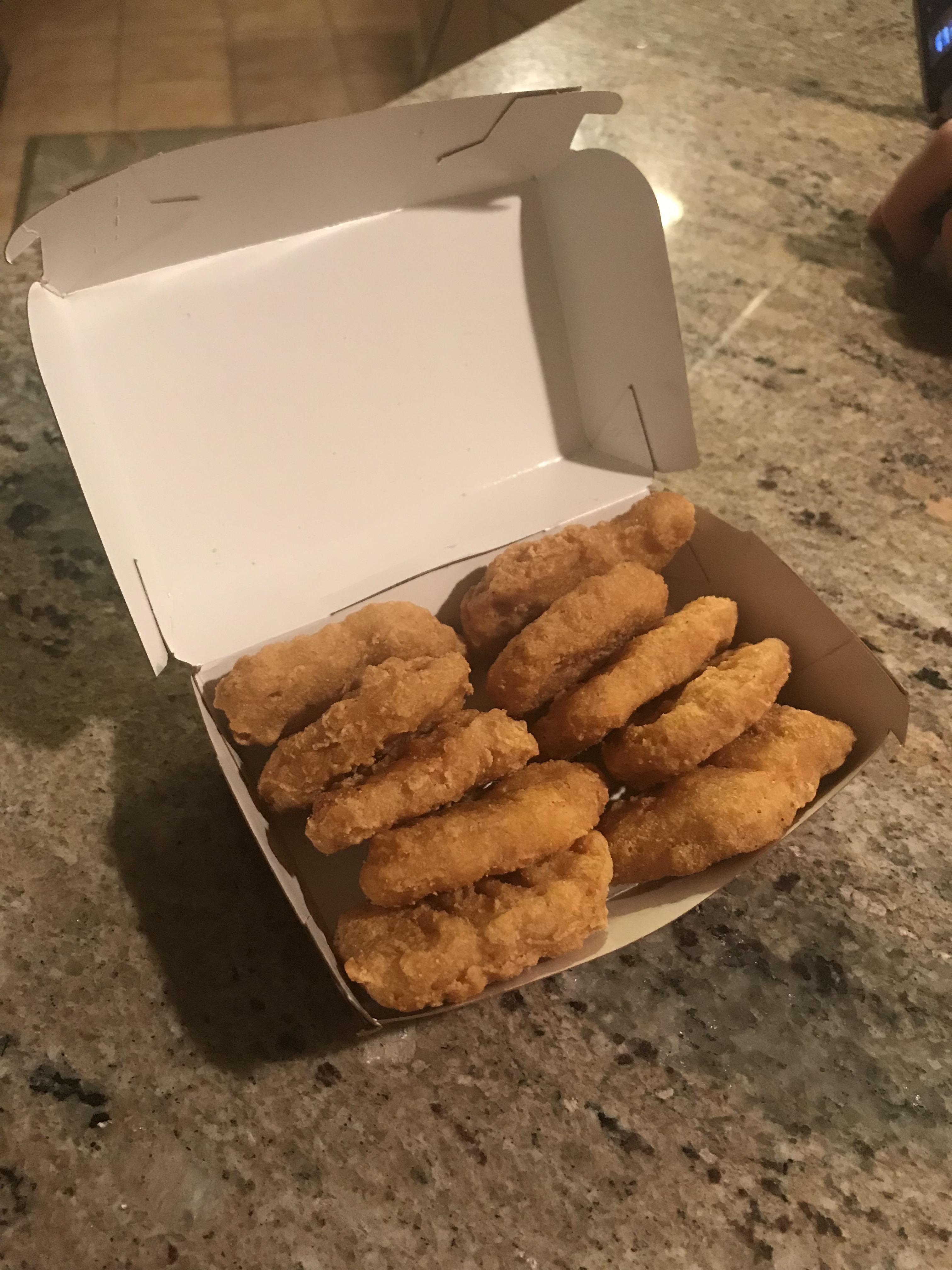 The way the McDonald’s worker organized my McNuggets | r ...