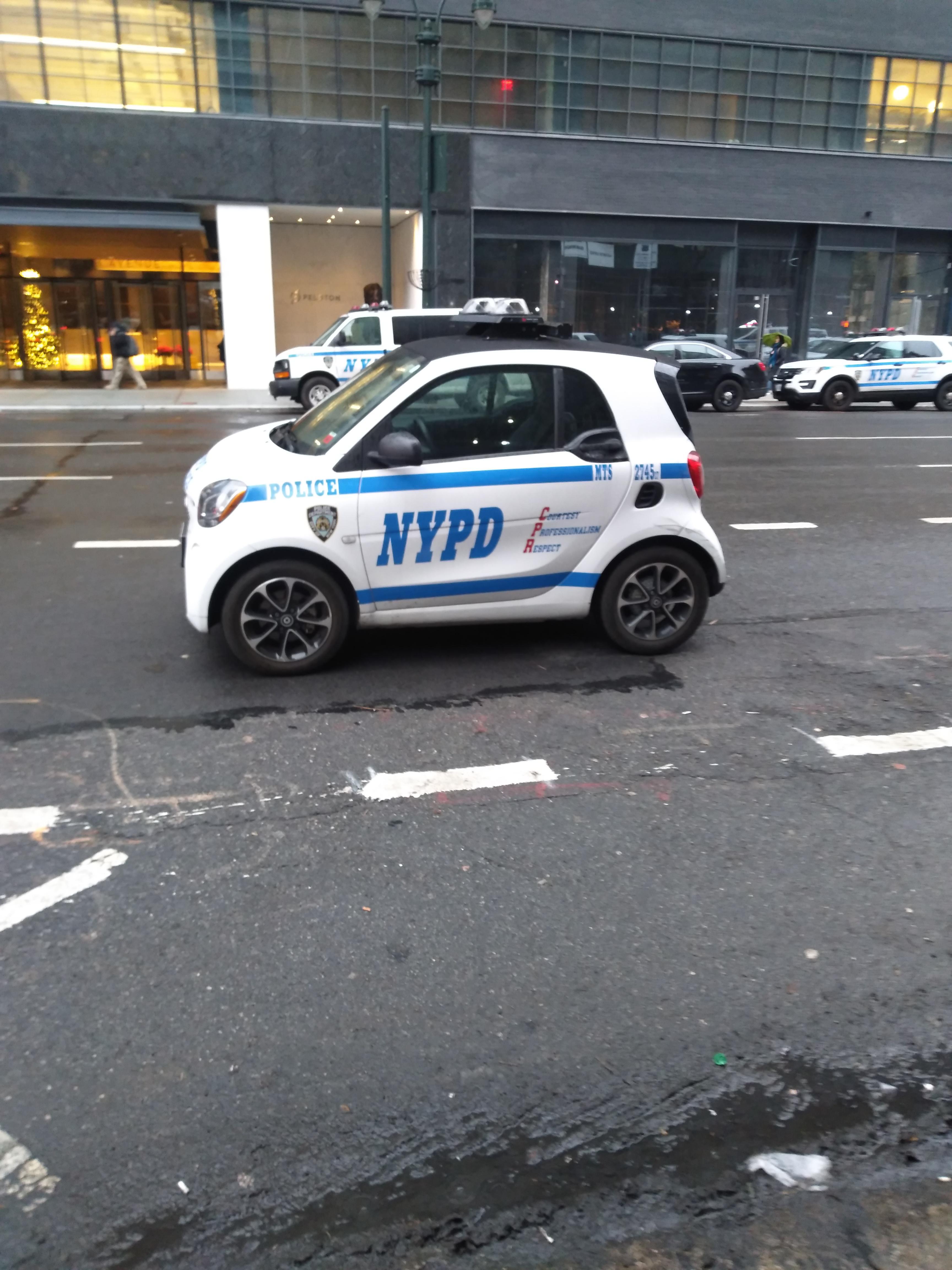 Baby cop doo doo doo doo doo! | /r/mildlyinteresting | Mildly ...