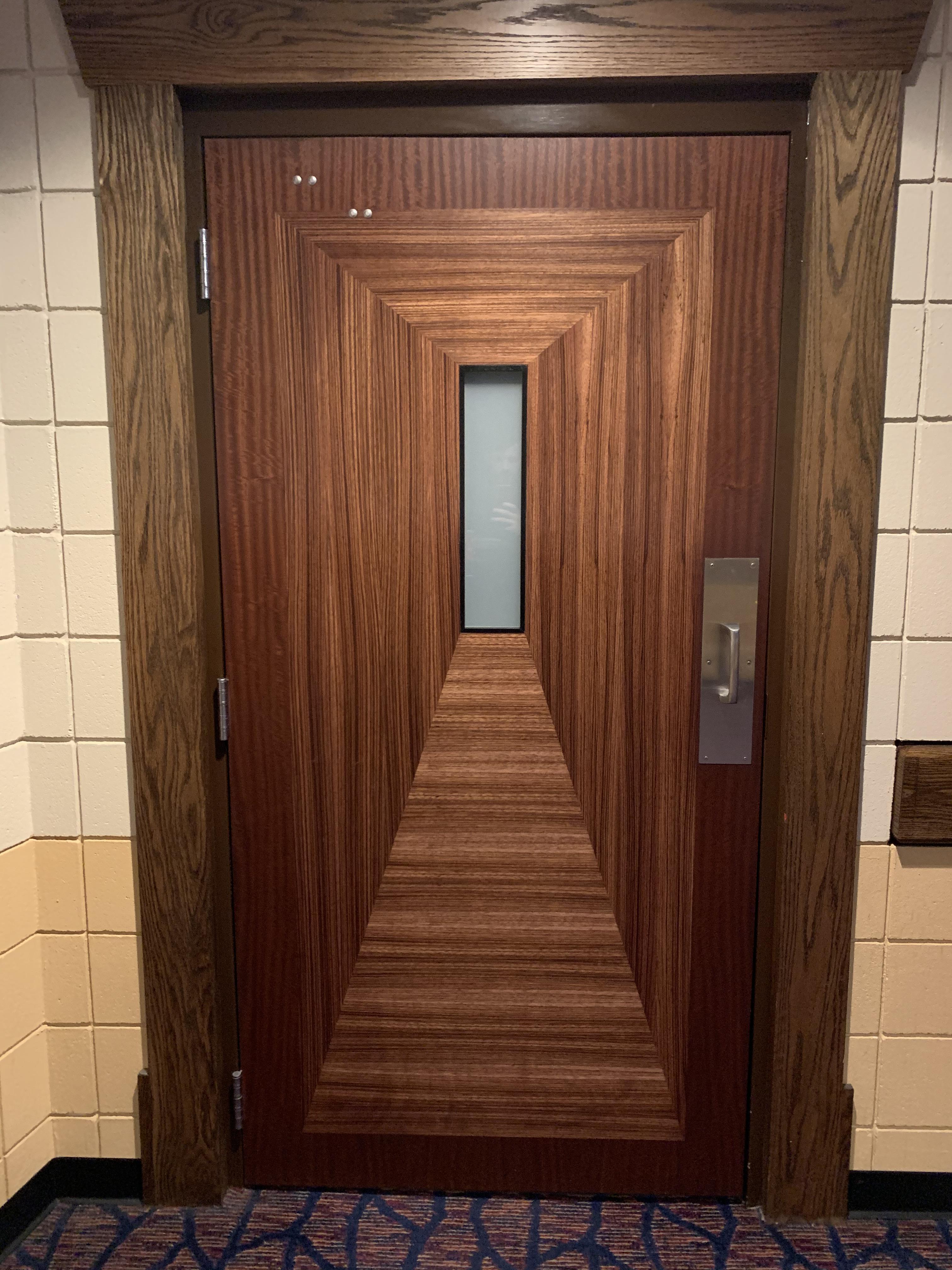 A trippy 3D door. | /r/mildlyinteresting | Mildly Interesting | Know ...