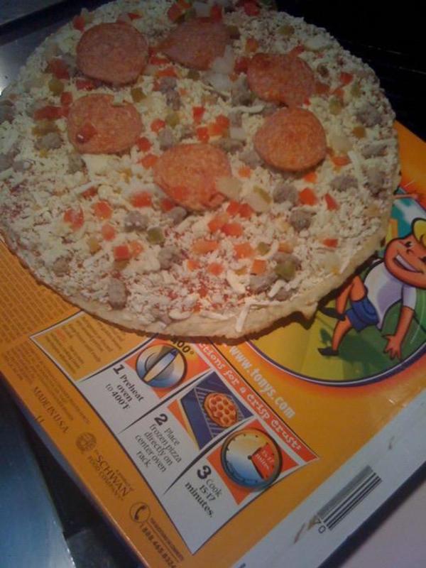 Wish this pizza tasted like cardboard | /r/ExpectationVsReality ...