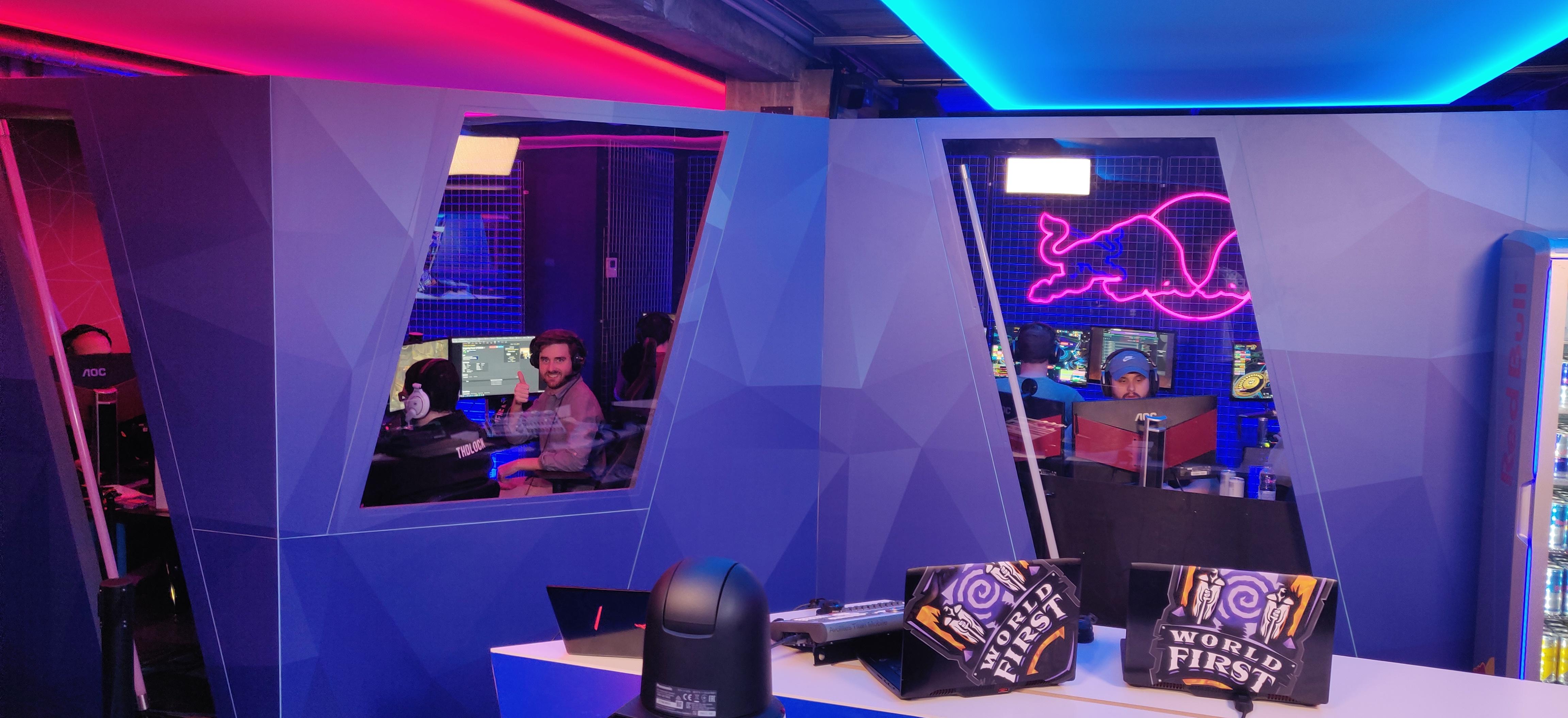 Limit WoW Guild Interview Photo 5 | Know Your Meme