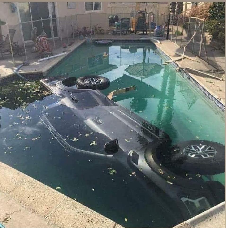 car in pool | /r/Hmmm | Know Your Meme
