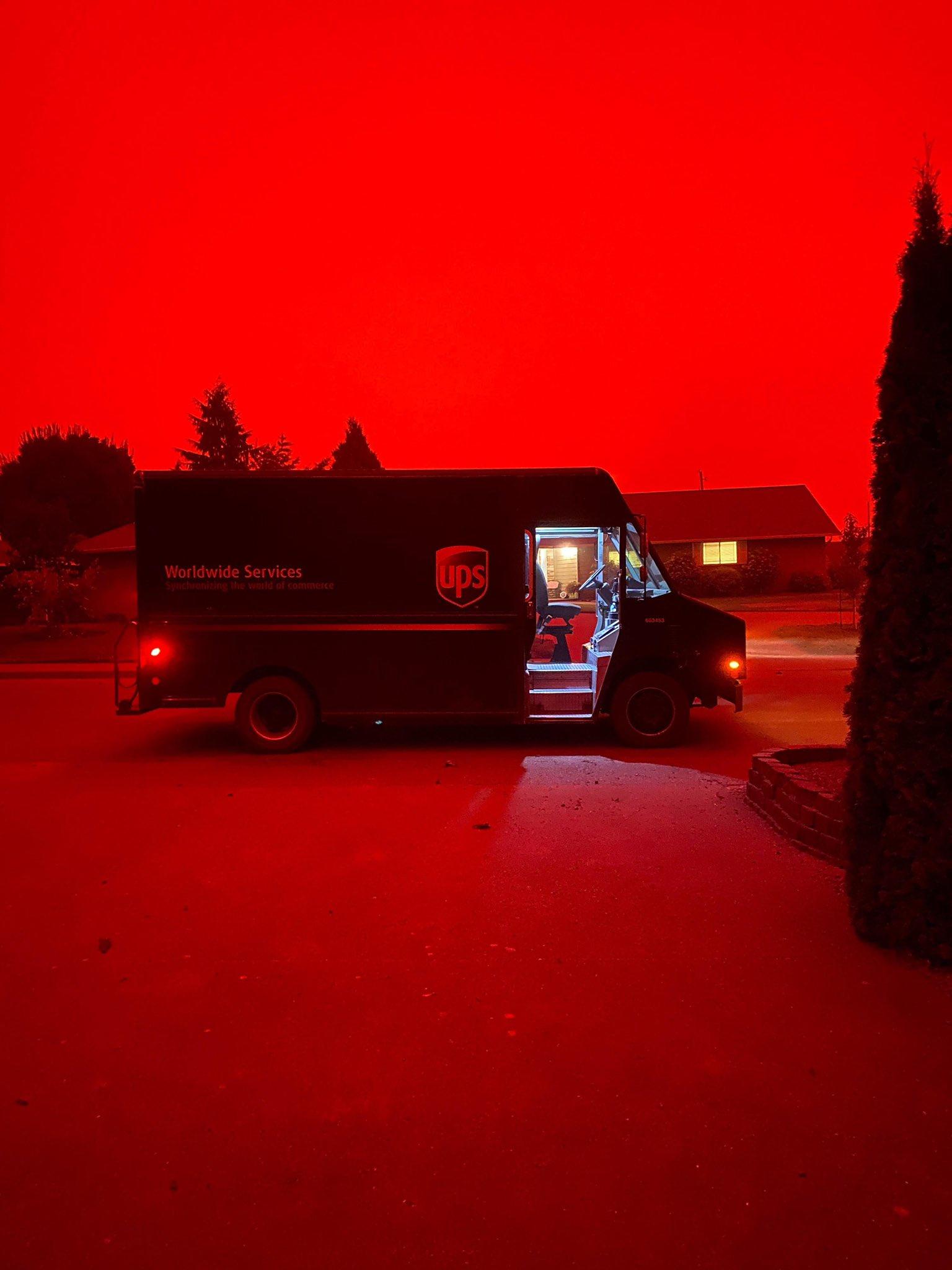 Apocalyptic UPS Truck in Salem, Oregon | 2020 US West Coast Wildfires ...