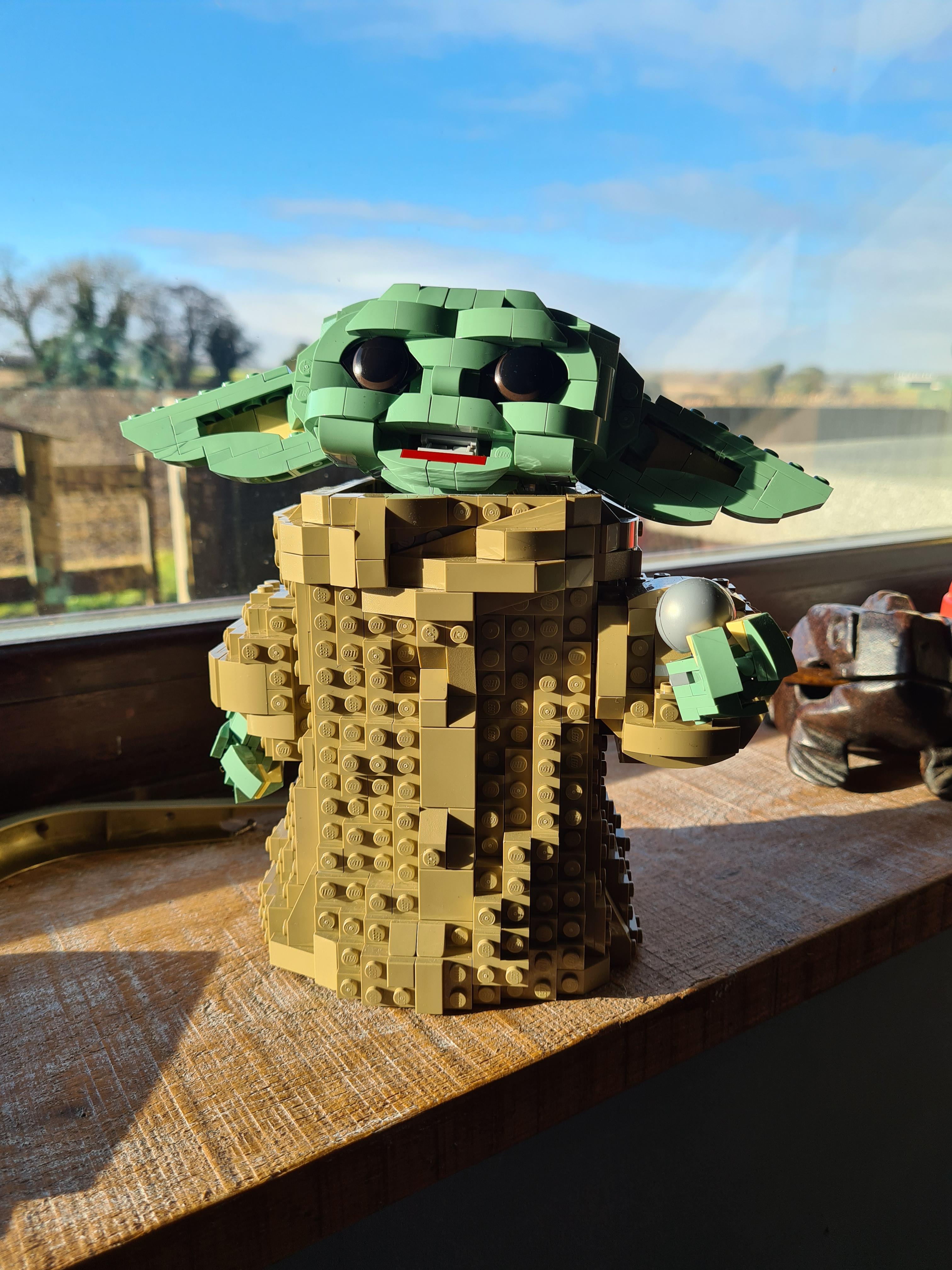 LEGO Baby Grogu Smiling in the sun | /r/BabyYoda | Baby Yoda / Grogu ...