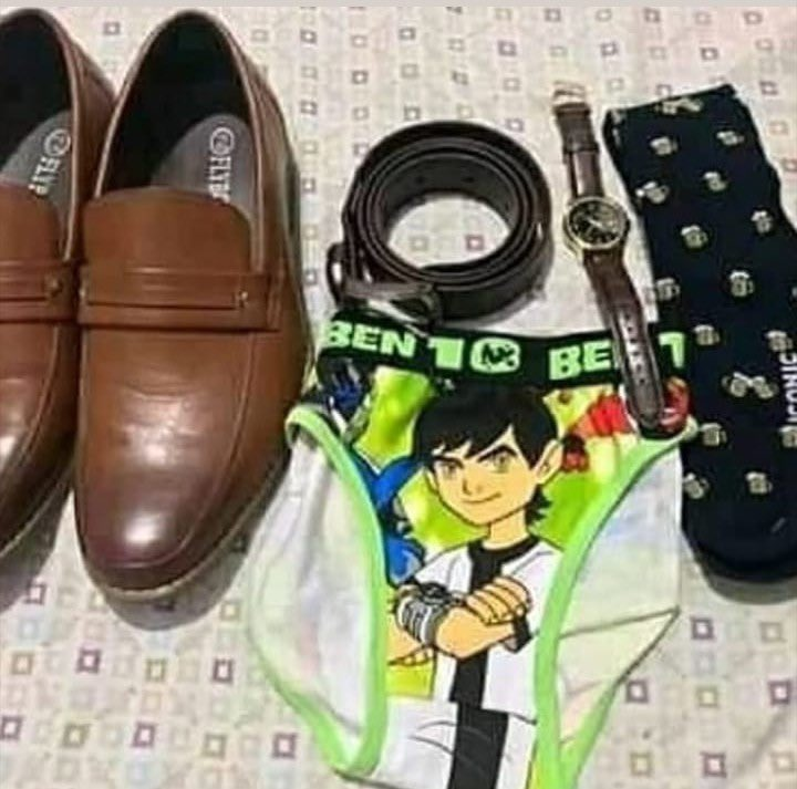 Professional Work Attire | /r/Hmmm | Know Your Meme