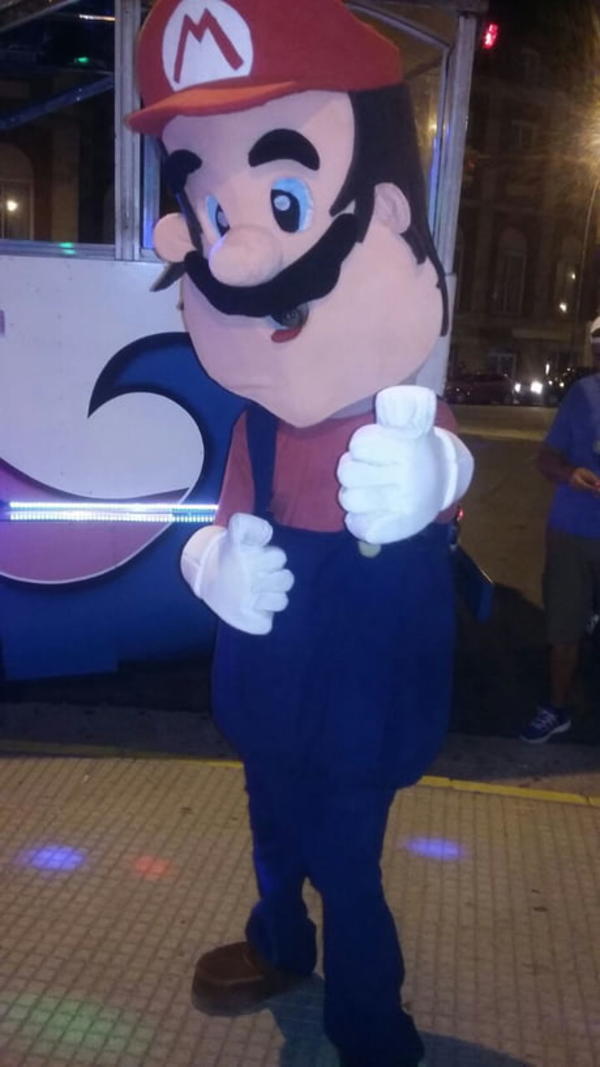 You Can See an Eye Through the Mouth | Super Mario | Know Your Meme