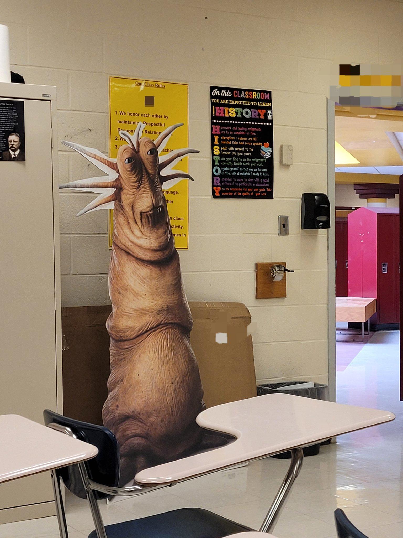 Klaud Cutout In a Classroom | Klaud / Live Slug Reaction | Know Your Meme