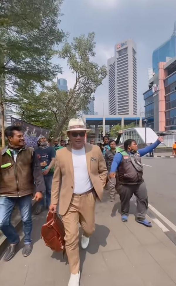 Ridwan Kamil | Citayam Fashion Week | Know Your Meme