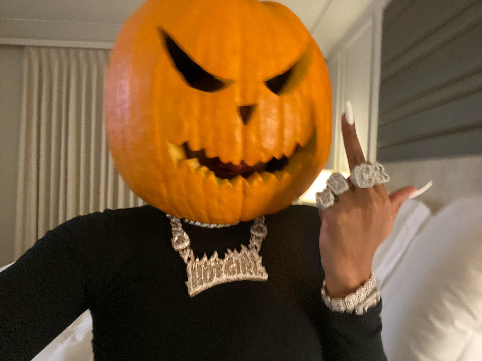 Megan Thee Stallion Pumpkin Head 2022 2 | Pumpkin Challenge / Pumpkin ...