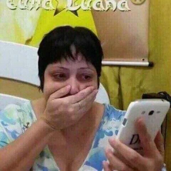 Tulla Triste Olhando Pro Celular | Tulla Luana / Web Diva Tulla Luana | Know Your Meme