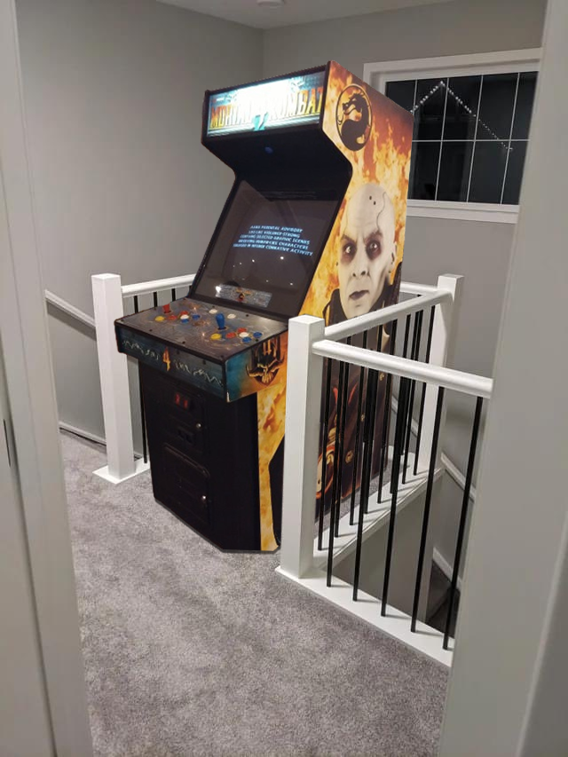 MK4 Quan Chi Arcade Cabinet in a Staircase Cranny | Know Your Meme
