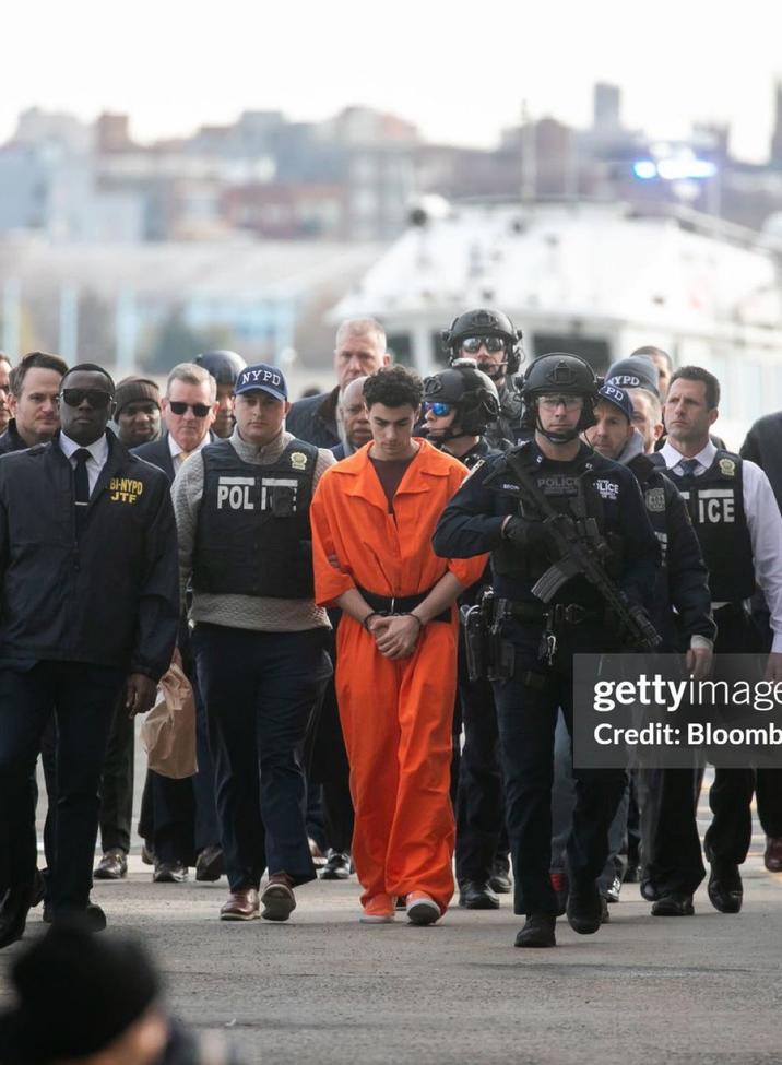 Luigi Mangione New York City Perp Walk Photo | Luigi Mangione New York ...