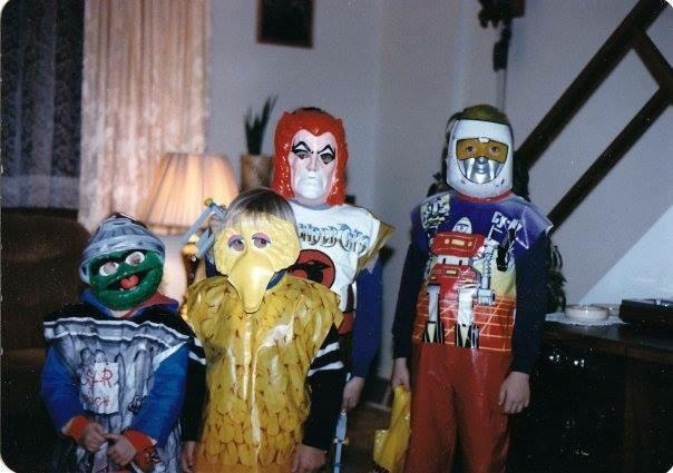 25 Photos Of What Life Looked Like In 1985 | Know Your Meme