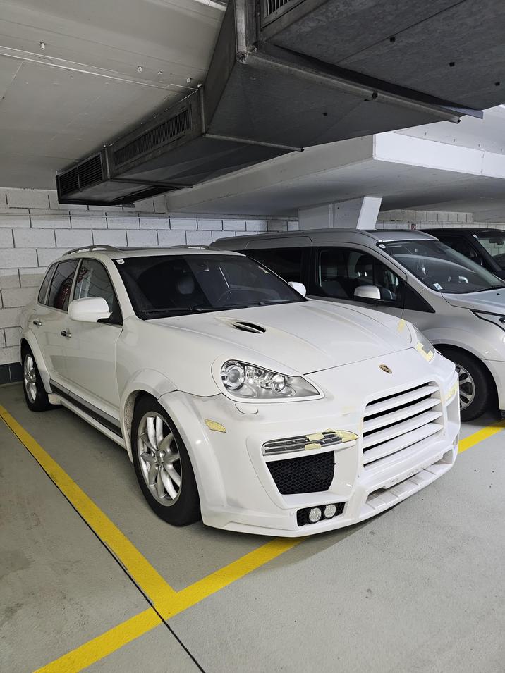26 Cars Spotted With Strange Modifications | Know Your Meme