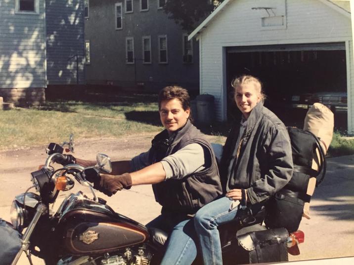 25 Vintage Images Unveiling People's Lives Back In 1985 | Know Your Meme