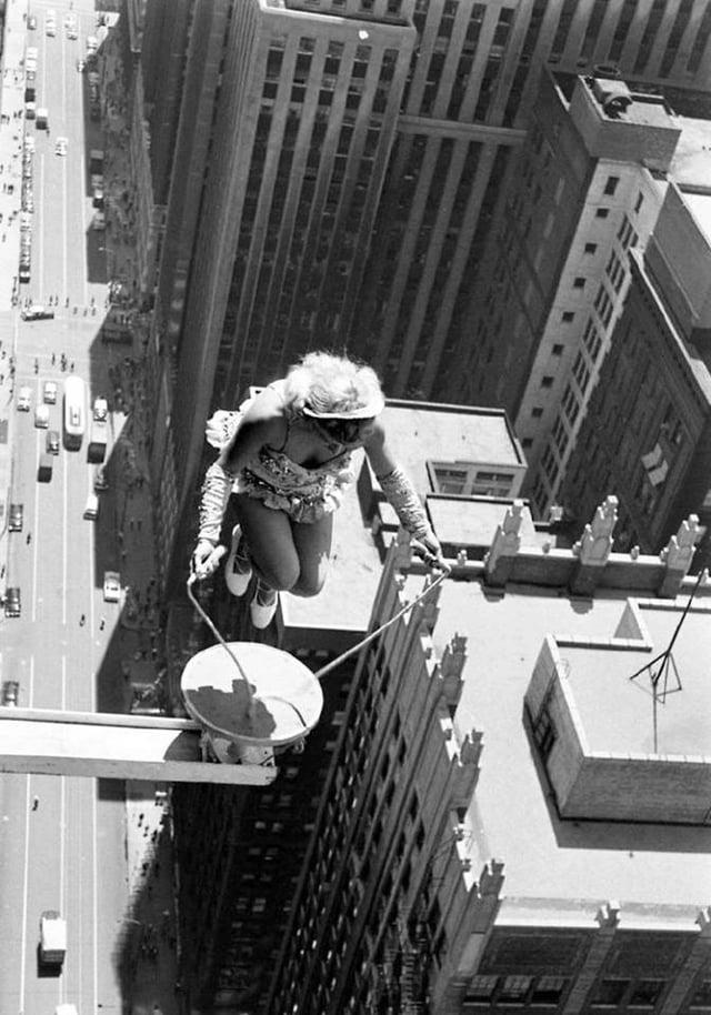 25 Daring Photos That Might Make You Feel A Little Nervous | Know Your Meme