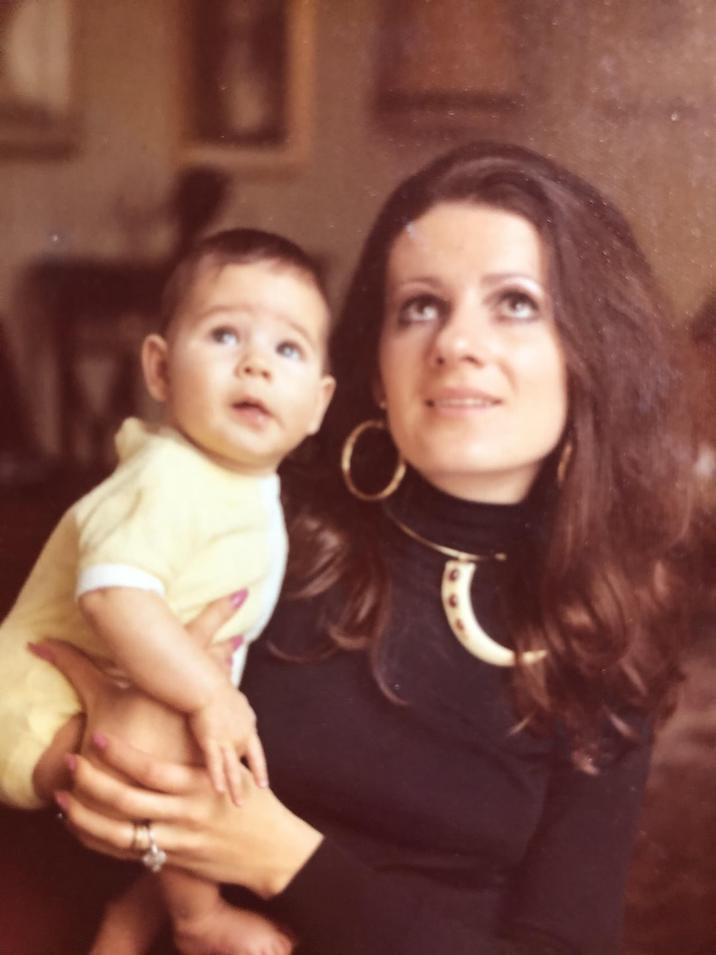 25 Retro Photos From The '70s To View Life Back In The Day | Know Your Meme