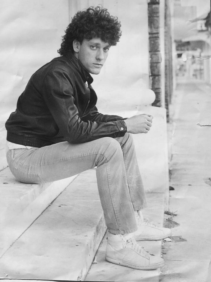 Revisit The 1980s With 100+ Nostalgic, Retro Photos | Know Your Meme