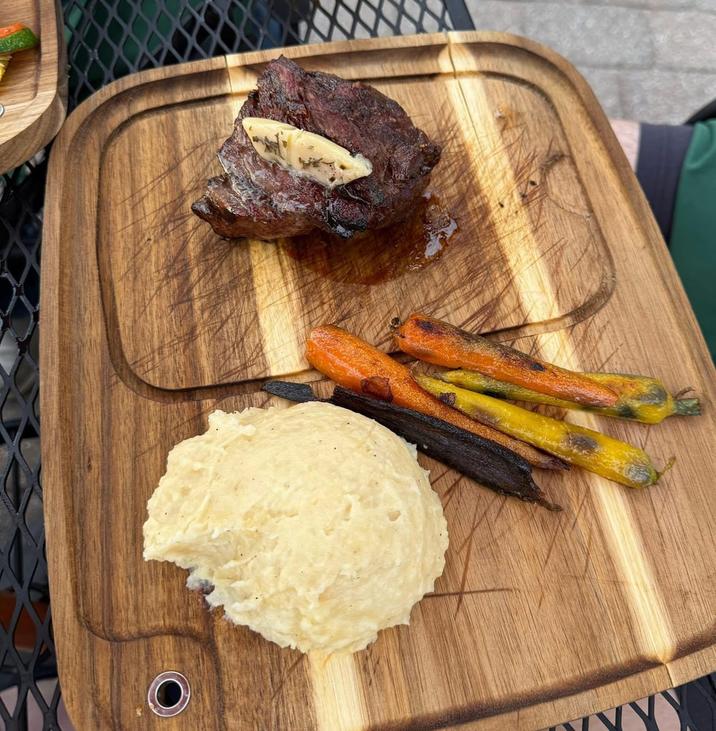 25 Restaurants Serving Food On Plates That Aren't Actually Plates At ...