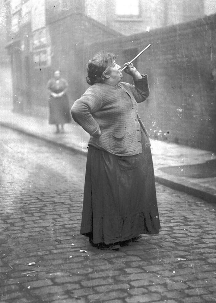 25 Vintage Photos Of Workers And Employees In The Past | Know Your Meme
