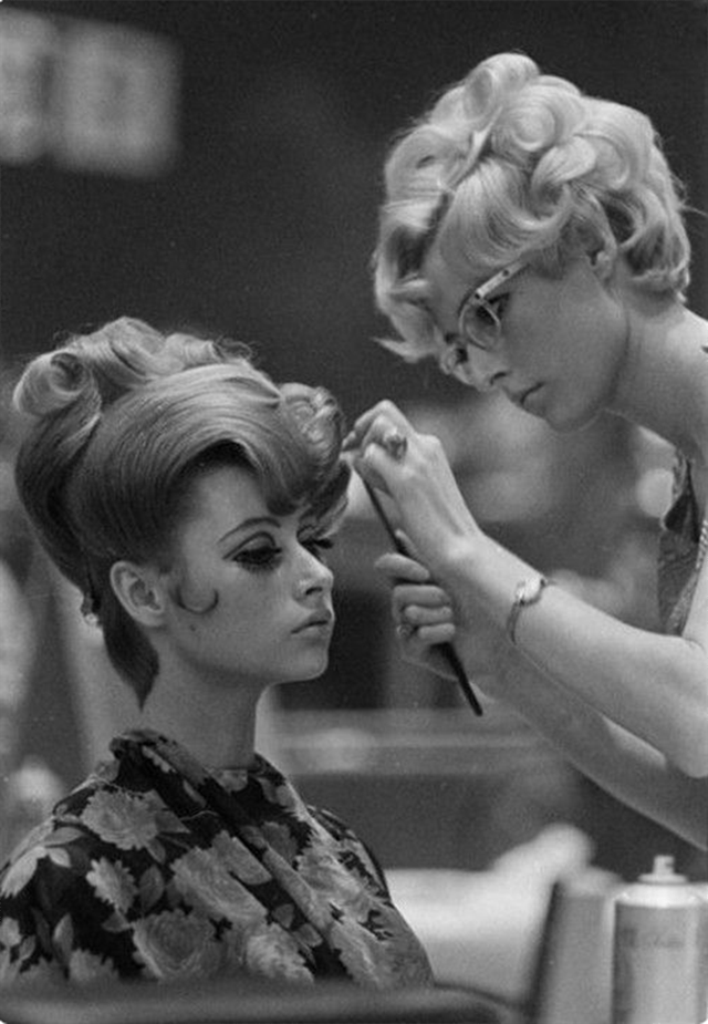 25 Memorable Photos Of Society Back In The '60s | Know Your Meme