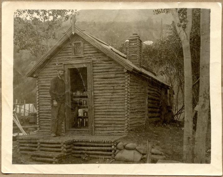 25 Curious Photos People Found In Discarded Frames And Albums | Know ...