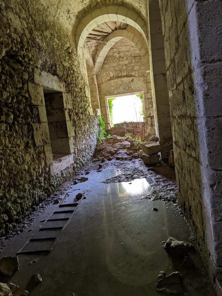 16 Stunning Images Revealing Forgotten and Abandoned Crypts You Must ...